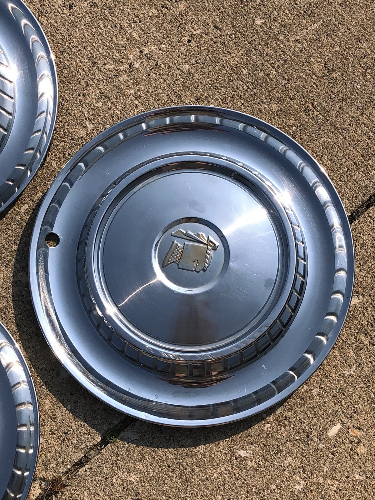 1957 DODGE HUBCAP 14" THREE 3 DODGE ROYAL LANCER CUSTOM GOOD COND WHEEL ...