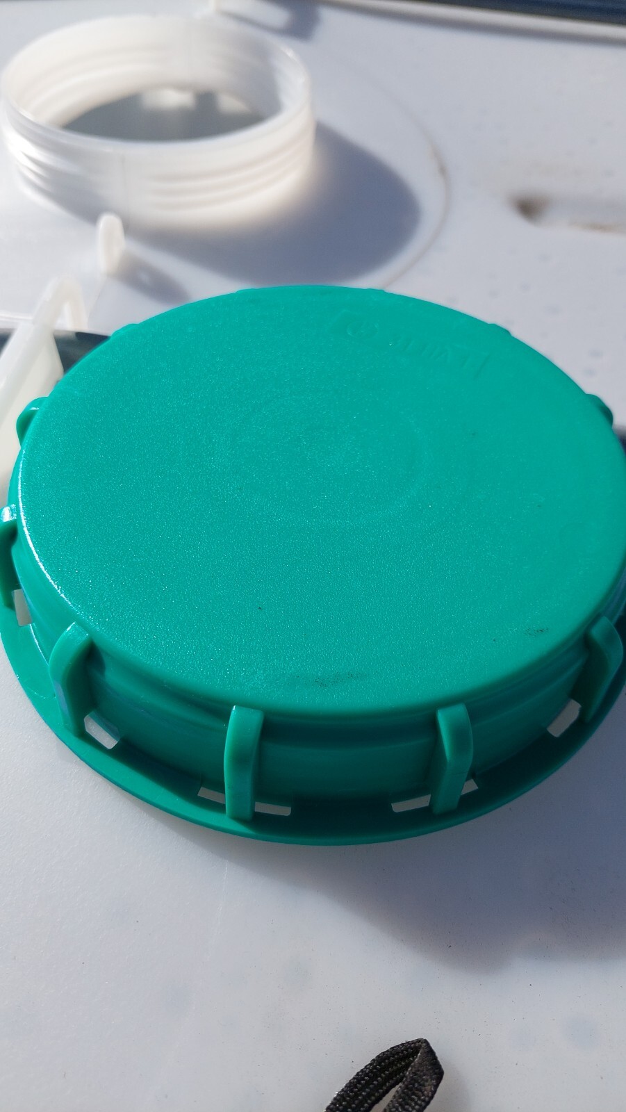 SHUTZ IBC Totes 275-330 6" CAP COVER LID 31 HA 1 Used Triple Washed | eBay