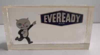 ANTIQUE & RARE EVEREADY ARGENTINA ACRYLIC PAPERWEIGHT CAT & SIGN IN TIN ...