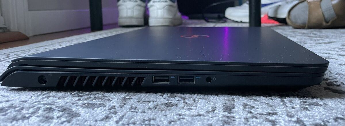 Dell Inspiron 15 5577 15.6 Dell Inspiron 15 5577 15.6