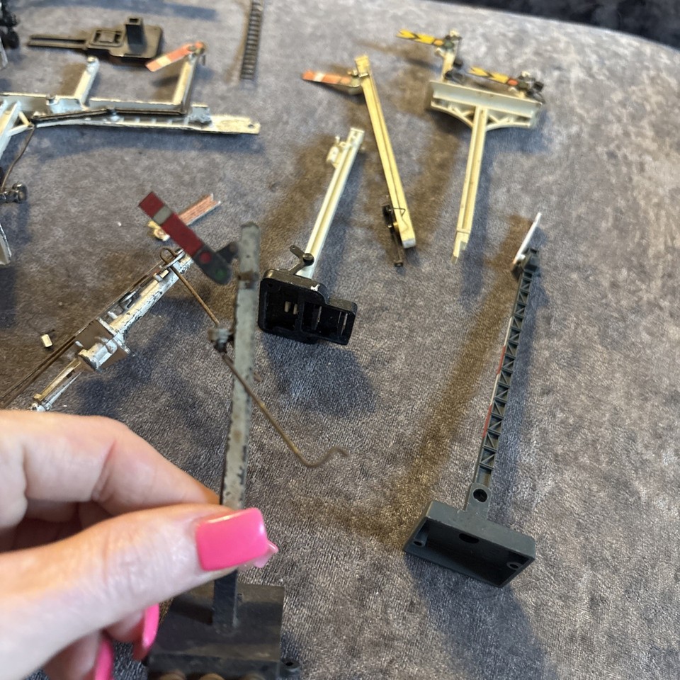 Job Lot Of Hornby OO Gauge Signals (Spares & Repairs) | eBay UK