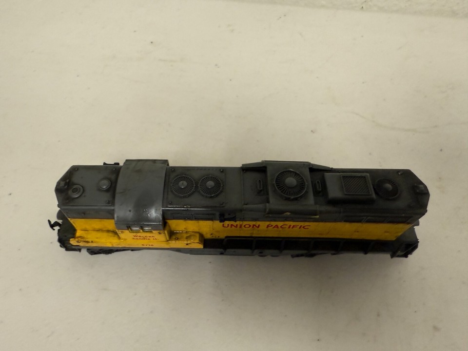 HO Union Pacific GP9M Walthers UP 5714 | eBay