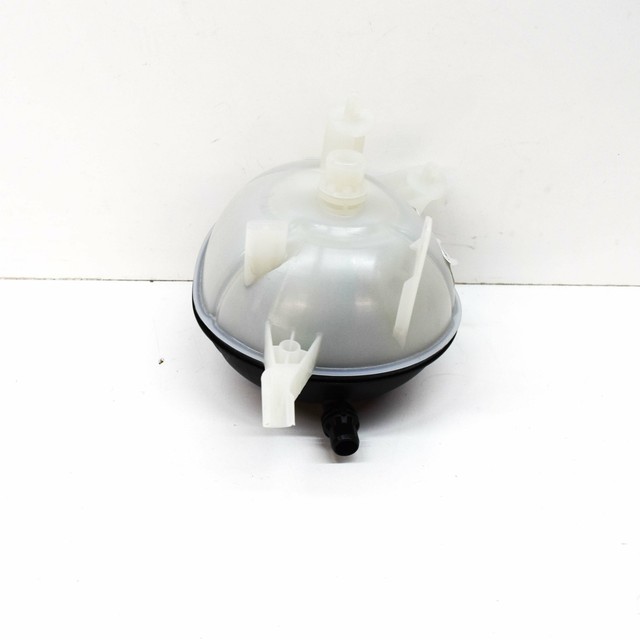 Mercedes-Benz C-class W205 2015 Coolant Header Expansion Tank ...