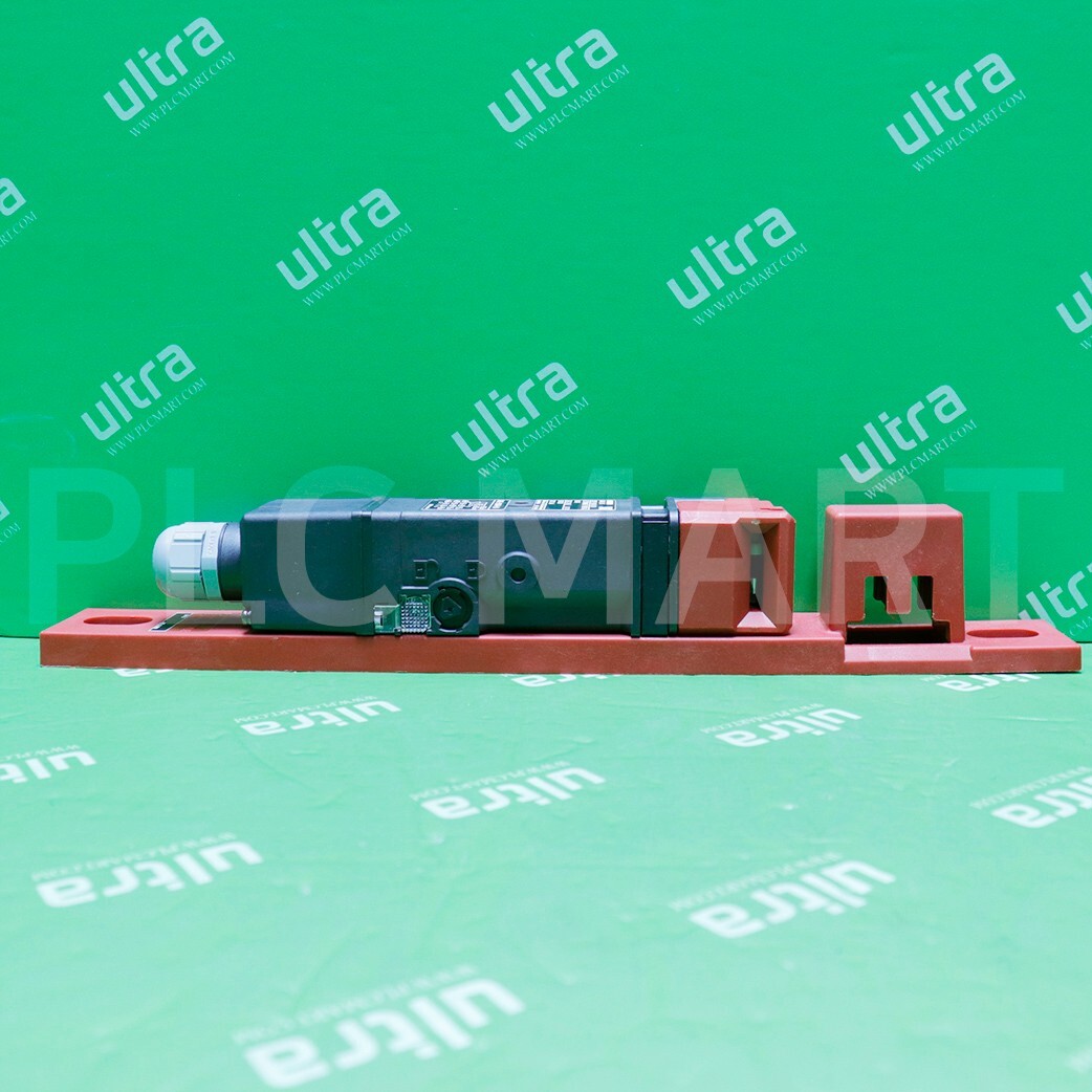 (USED) D4SL-N2NFA-D4 OMRON Door lock Safety Sensor Free "FedEx ...