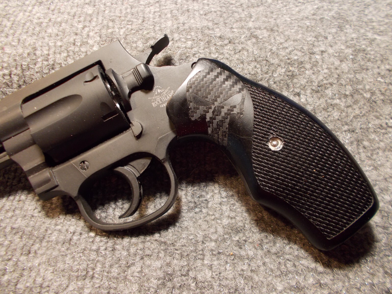 Custom Extended Skull Grips for Rock Island M206 and Armscor M200 Black ...