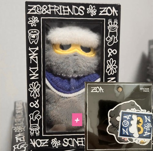 G-DRAGON ZOA flush keyring+ Sticker pack Set ZO&FRIENDS 1st pop-up MD ...