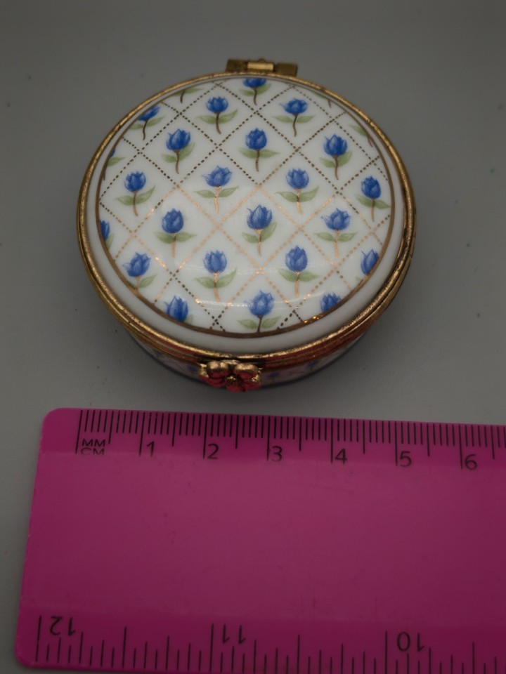 Del Prado Trinket Pill Box Fine Porcelain Hand Finished EP01 Round blue ...