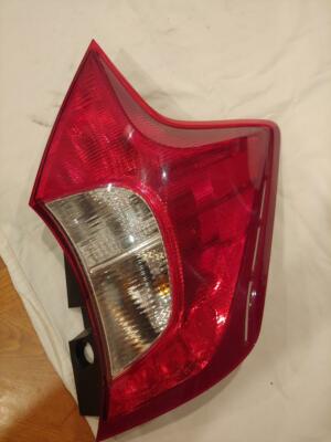 2014 2015 2016 2017 2018 2019 Nissan VERSA NOTE Tail Light (Right ...
