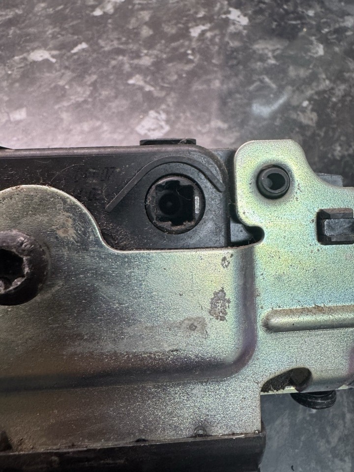 VAUXHALL ASTRA H Mk5 05-10 BOOT TAILGATE RELEASE LATCH LOCK 13117285 ...
