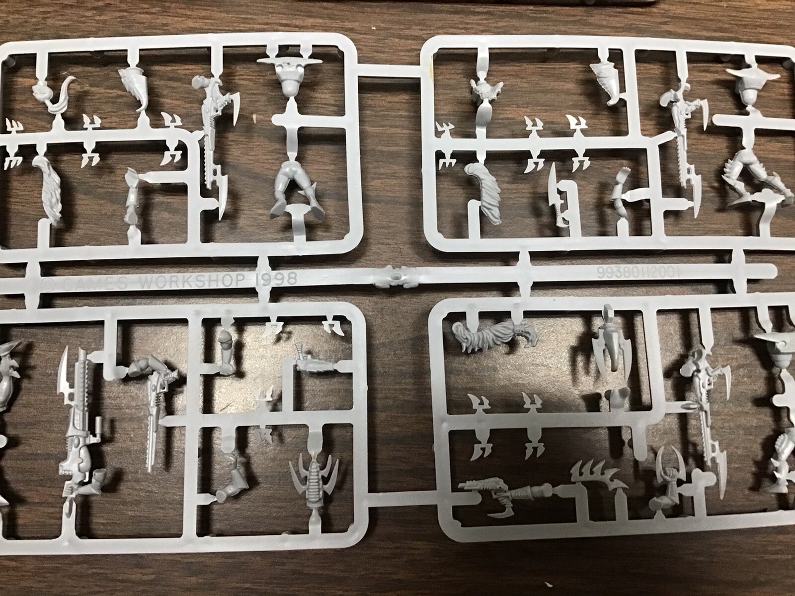 Warhammer 40,000 3rd Edition Miniature Game Starter Set (60010199001 ...