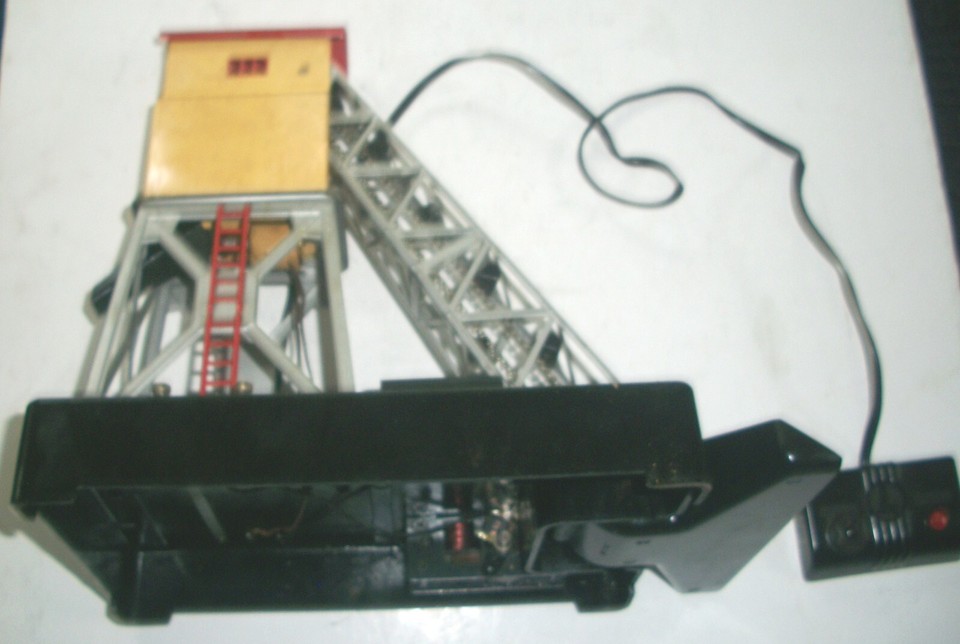 Lionel 97 Operating Coal Loader, Coal & 3469 Dump Car O/O27 Complete ...