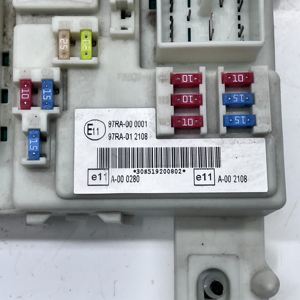 Ford Kuga Mk1 fuse box BCM Body control module 7M5T14A073JF | eBay