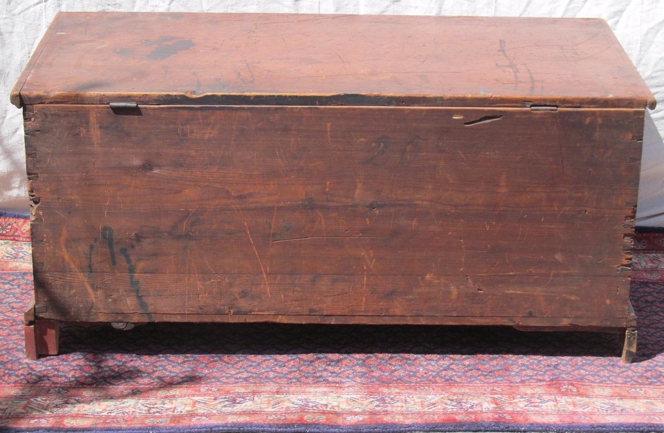 ANTIQUE CHIPPENDALE RED WASH PAINTED DOVETAILED BLANKET CHEST ON ...