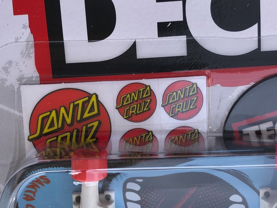 Tech Deck Santa Cruz Throwback Shark Cruiser Screaming Hand Foot ...