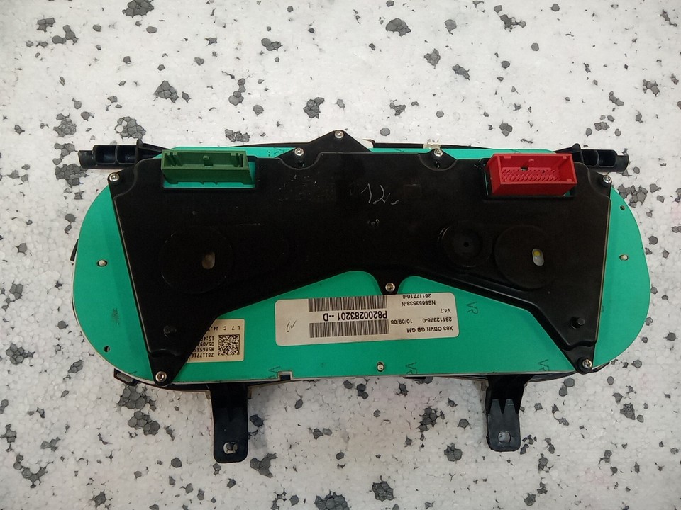 Renault Trafic VIVARO 1.9 2.0 Instrument Cluster Speedometer Clocks 01 ...