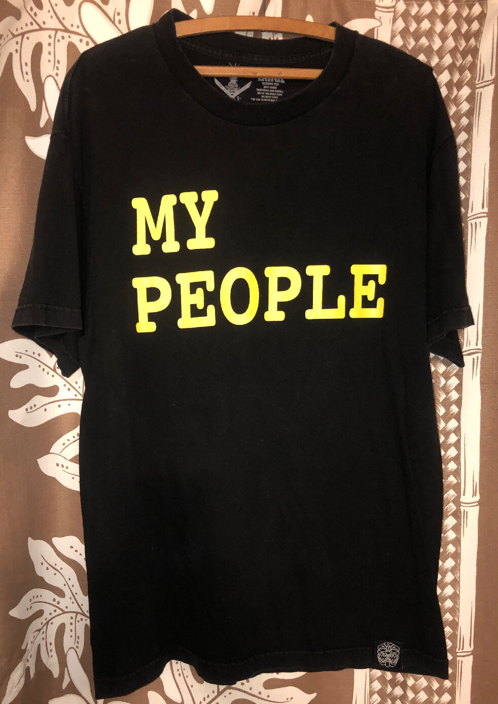 FARMERS MARKET HAWAII L LARGE TEE SHIRT PINEAPPLE CLAN AKUA | eBay