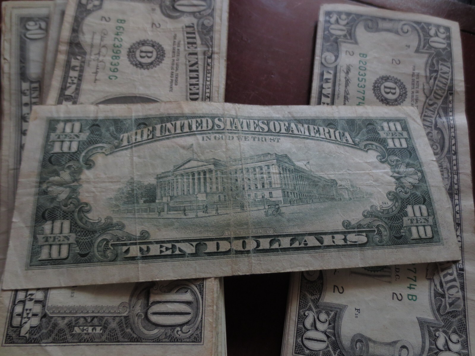 Two $ 1990 10 Dollar Star Note Replacement 100 Off Center Miss-Cut 2 ...