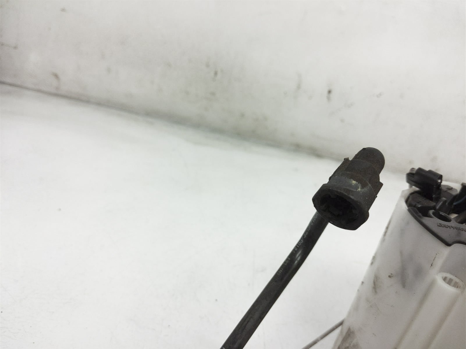 2006 2007 2008 2009 2010 2011 Audi A6 Gas Fuel Tank Pump 4F0-919-087-F ...