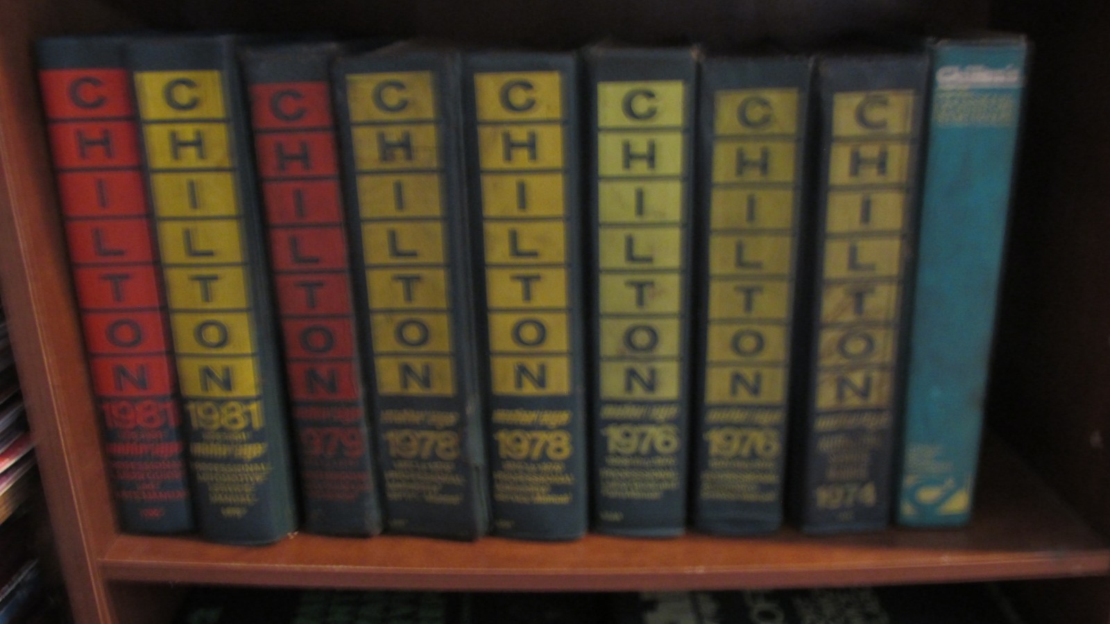 Chilton Professional Service Guides Vintage Store free shipping | eBay