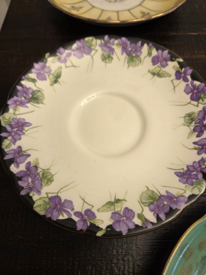 7 Shabby Granny Cottage Mismatched Vintage Plates Gallery Wall ...