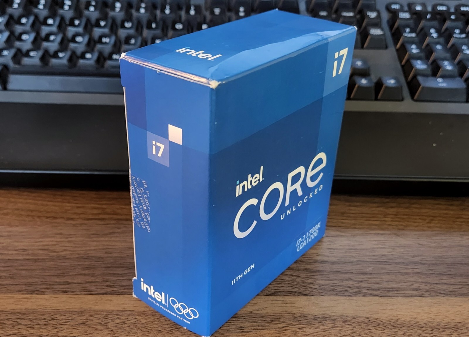 Intel Core i7-11700K Processor (5 GHz, 8 Cores, Socket FCLGA1200) Box ...