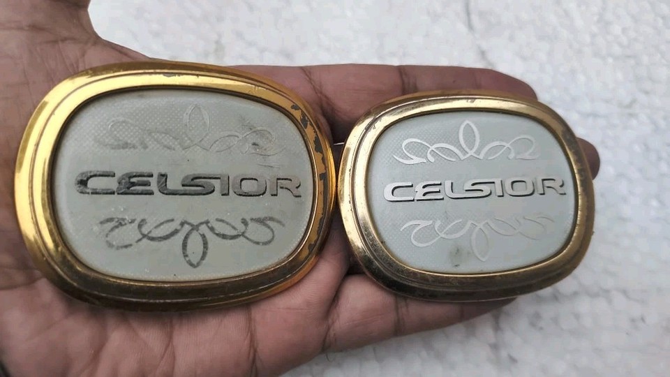 Pair Toyota Celsior Gold Side Roof Pillar Emblem Japan UCF30 UCF31 ...