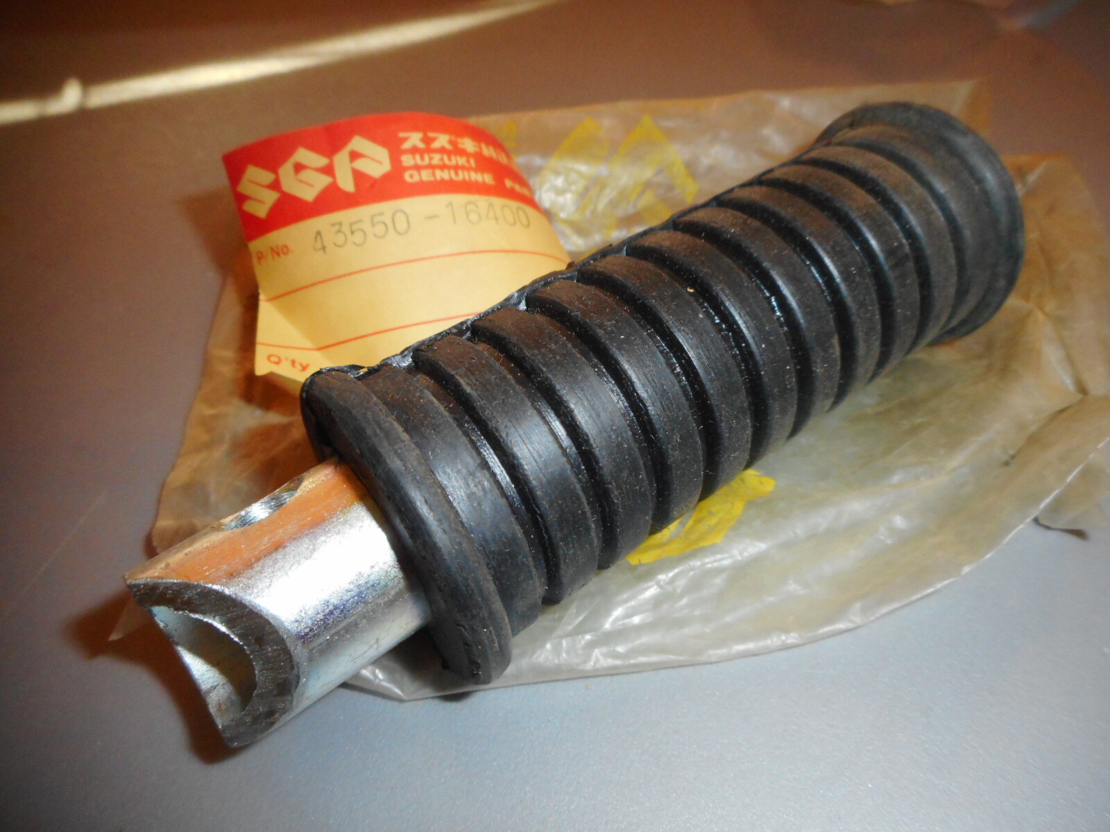 NOS Suzuki T500 TS400 Genuine 1968-1975 OEM Rear Footrest Foot Peg ...