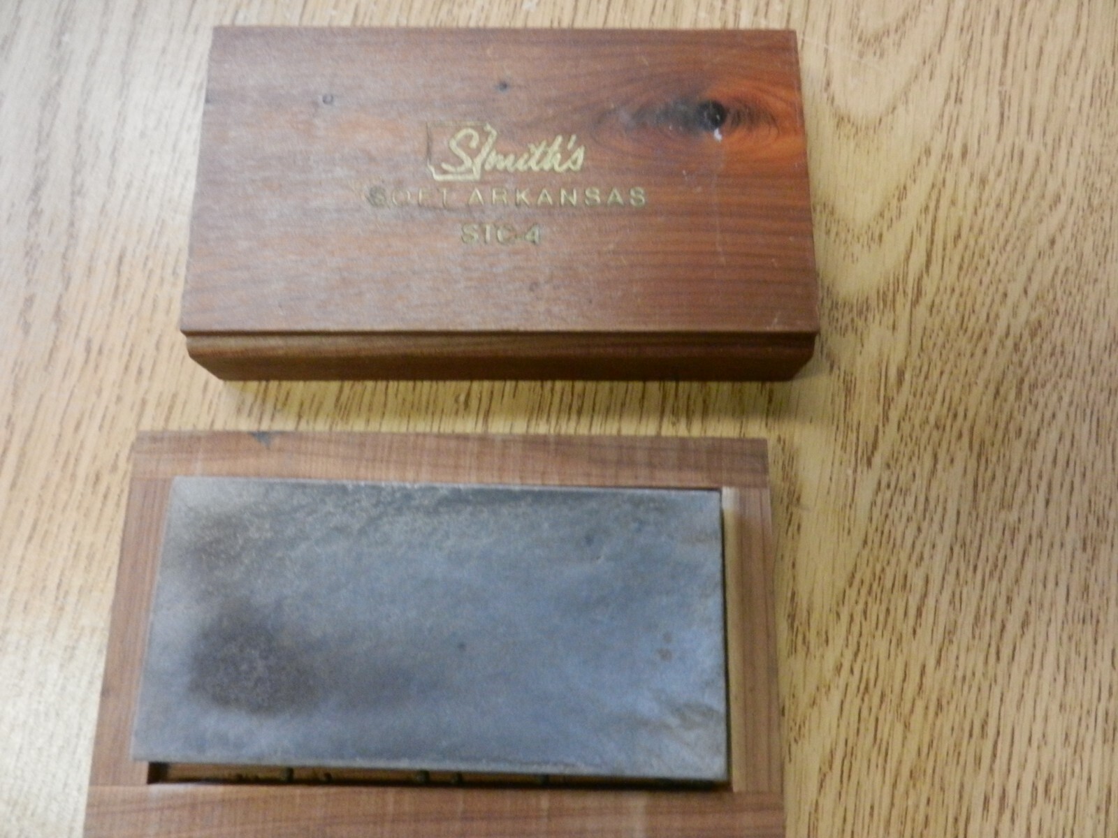 Vintage Smith's Soft Arkansas STC-4 Sharpening Stone W/ Cedar Box Used ...