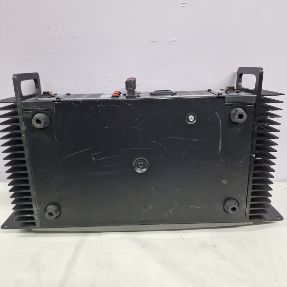 Behringer A500 Power Amplifier Studio Monitor, Reference, Rack ...