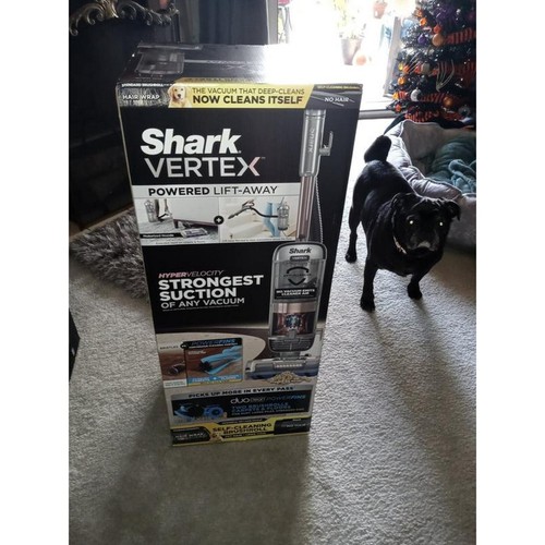 SHARK Duo Clean PowerFins HairPro Lift-Awayb ADV w/Self Cleaning Model LA700 | eBay