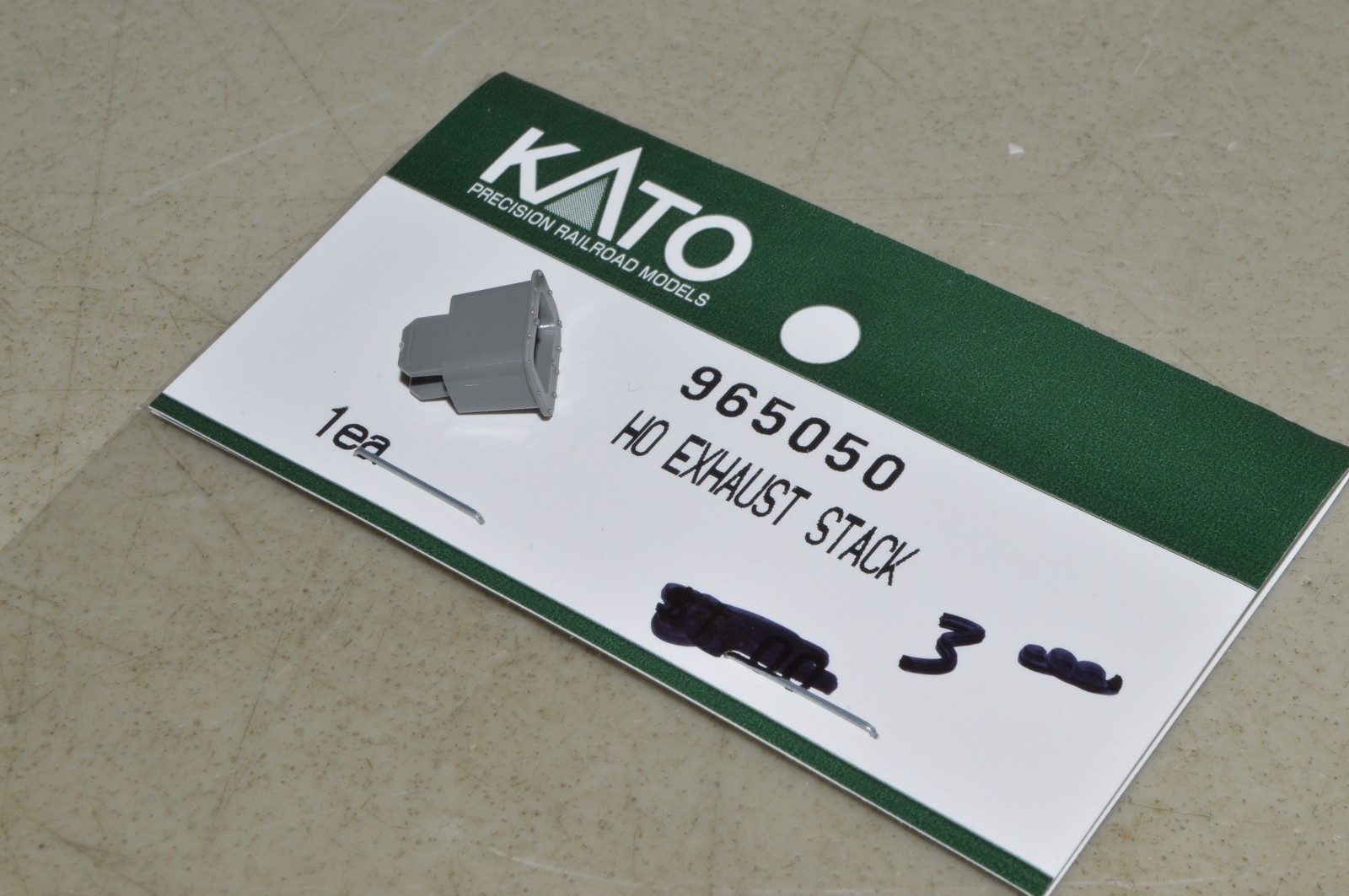 HO scale locomotive PARTS plastic KATO 965050 GE exhaust stack SILVER ...