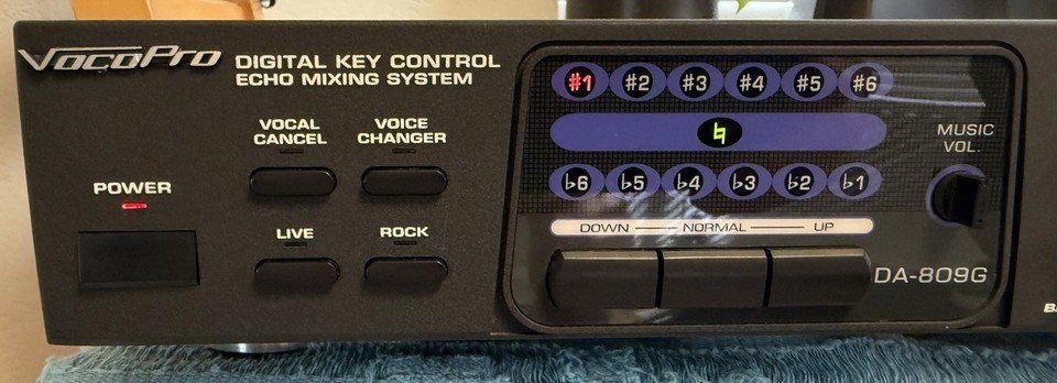 VocoPro DA-809G Digital Key Control Echo Mixing System Karaoke Mixer CD ...