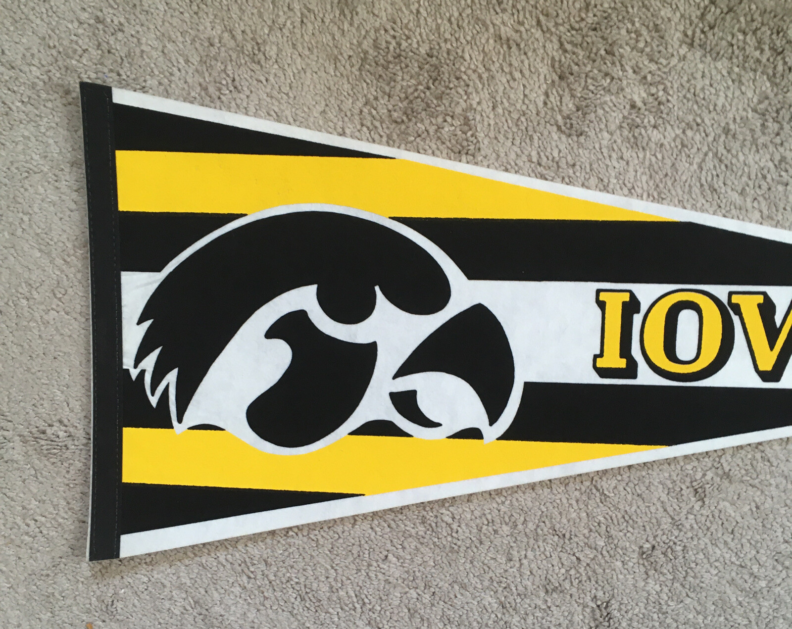 Vintage University of Iowa Hawkeyes Yellow & Black NCAA Felt Licensed ...