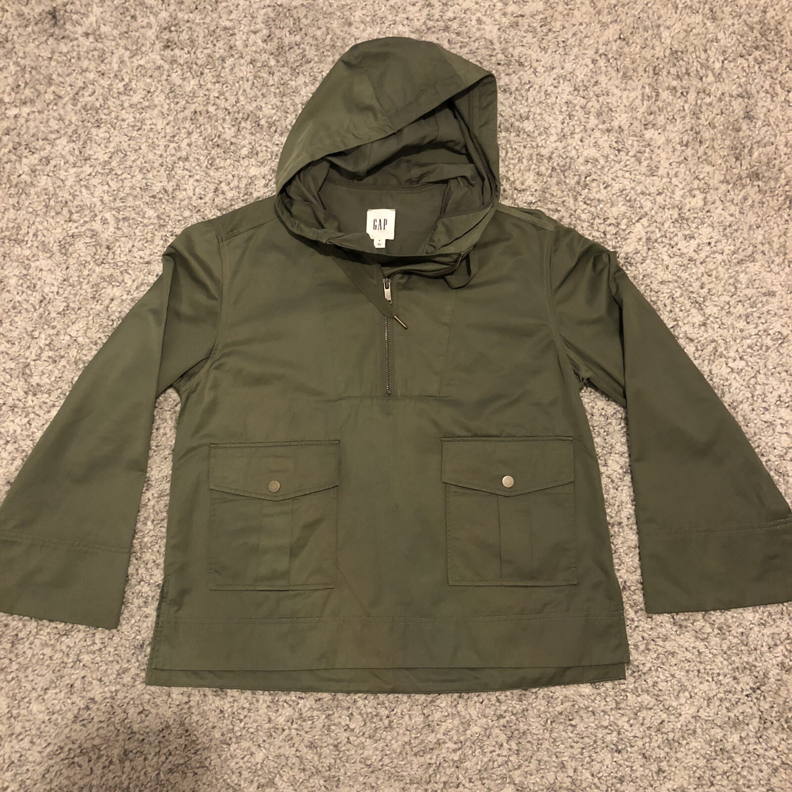 GAP KHAKI GREEN PULLOVER RAIN COAT RAIN MACK HOOD AND… - Gem