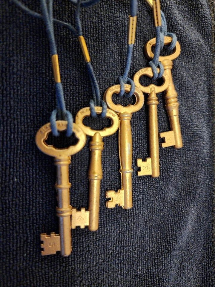 Blade and Bow Keys #1-#5 Full Set RARE Five Keys Club | eBay