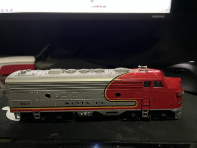 BACHMANN CHROME SANTA FE F9 LOCOMOTIVE DIESEL #307 HO Train Locomotive ...