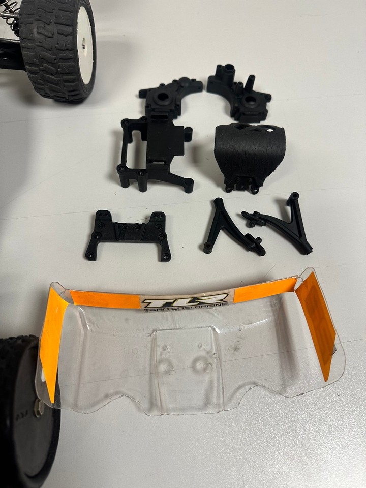 LOSI 22 Twenty Two Chassis Roller 1/10 1225 Occasion | eBay