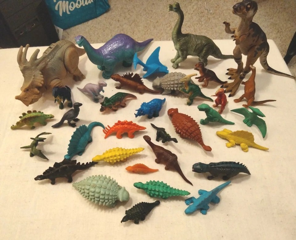 Vintage Lot Of 34 Plastic & Rubber Toy prehistoric Dinosaurs action ...
