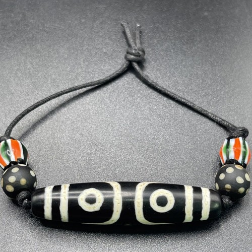 Antique Ancient Himalayan Indo Tibetan 3 eyes Patterns Dzi and mosaic ...