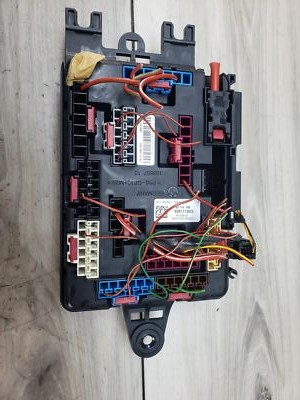 BMW 12-15 F30 335xi Power Battery Junction Distribution Fuse Relay Box ...