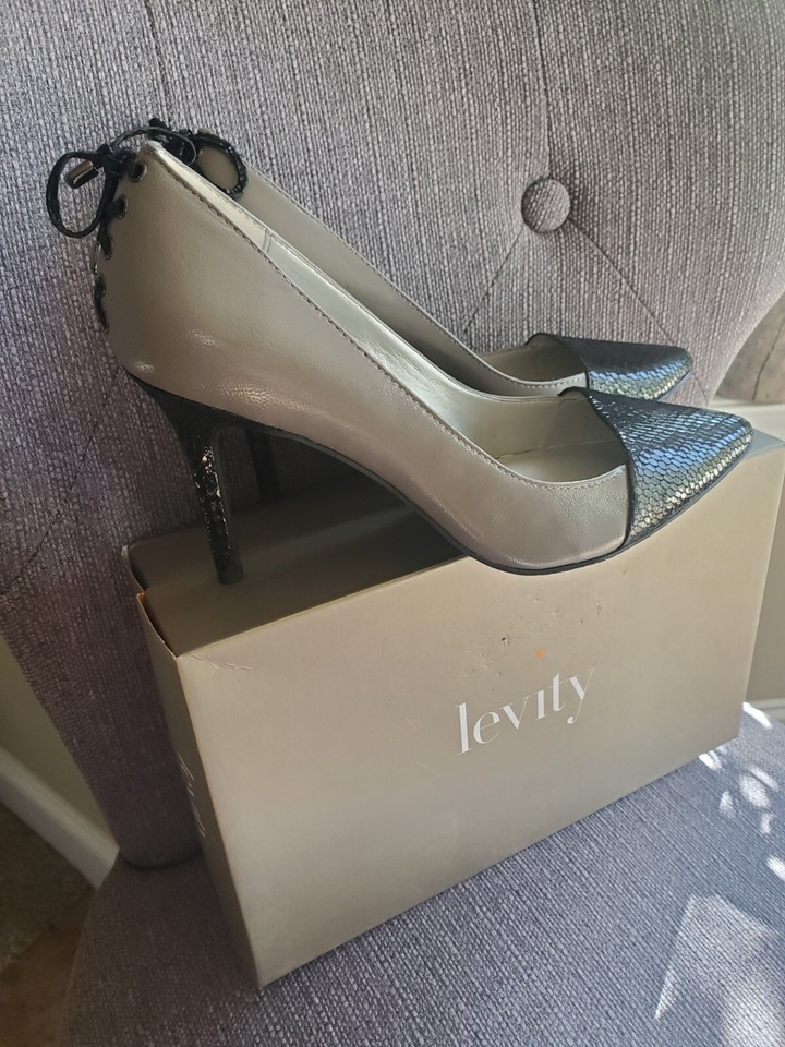 Levity Jalone black/gray leather point toe pumps w/back laces 8.5M | eBay