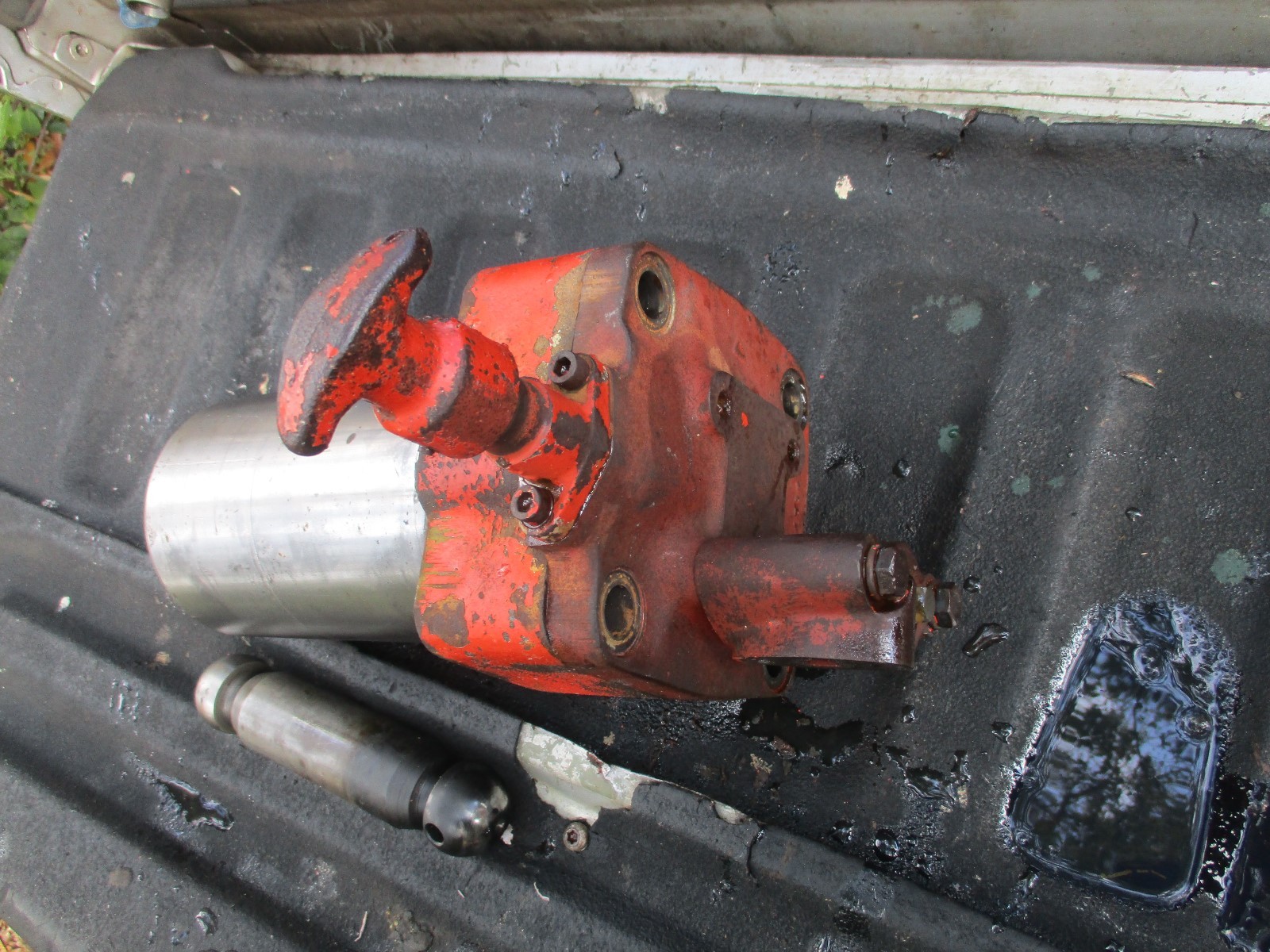 1978 Case 1410 diesel tractor 3 point hydraulic lift piston FREE ...