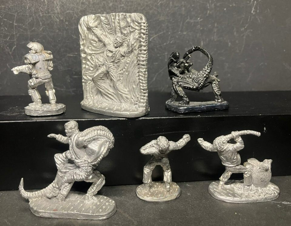 Leading Edge Games Aliens Colonist's Last Stand & Frost Metal Miniature ...