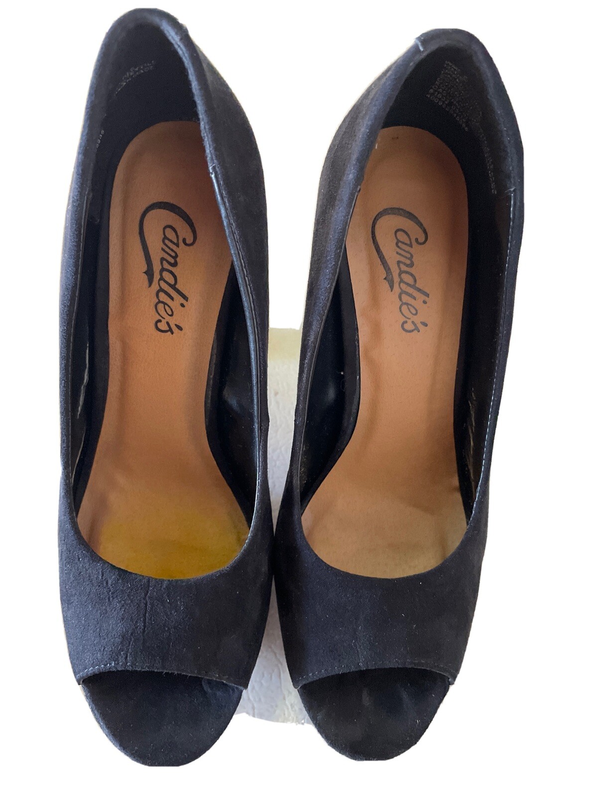Candies Sunny black suede platform heels, size 6 - Gem