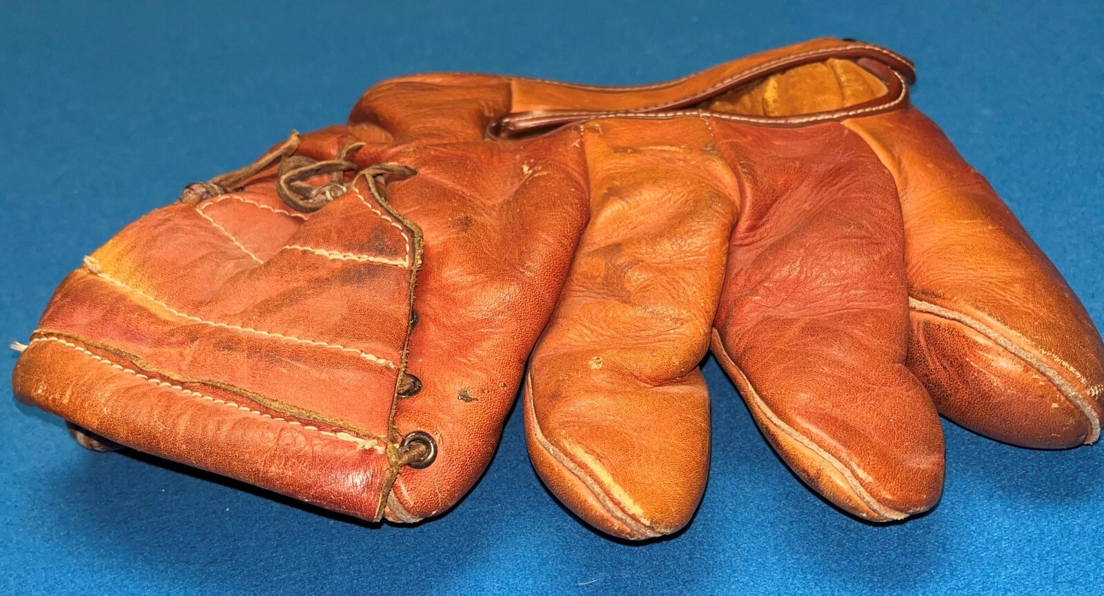 Vintage Globe Leather Split Finger Baseball Glove - Frankie Gustine ...