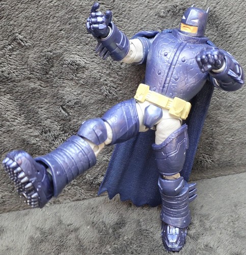 ARMORED BATMAN McFarlane DC Multiverse Dark Knight Returns Figure Blue ...