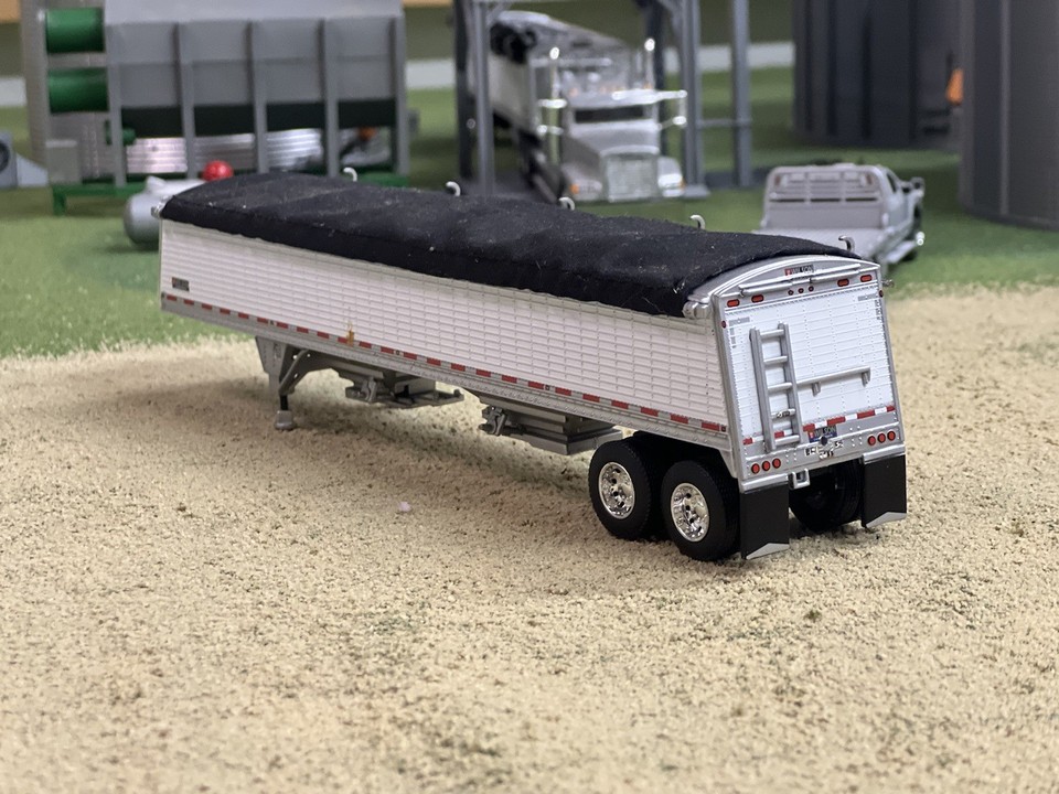 1/64 Wilson Commander Grain Hopper Trailer DCP | eBay