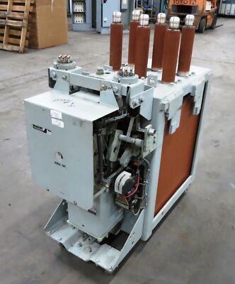 GE Magne-Blast AM-4.16-75-1 1200A 4.76KV Circuit Breaker 1200 Amp 4160 ...