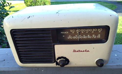VINTAGE MID CENTURY 1950s DETROLA AM BAKELITE RADIO #571 | eBay