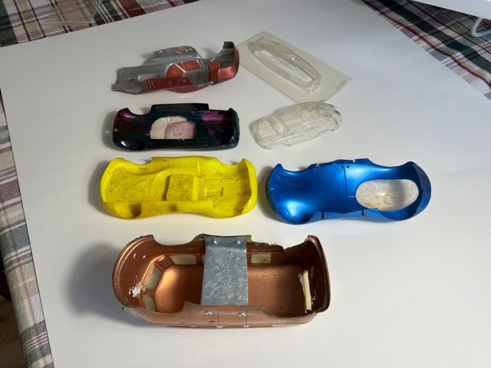 LOT OF ASSORTED 1/32 SCALE & 1/24 SCALE VINTAGE BODIES condition varies ...